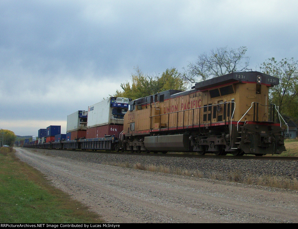 UP 7231 DPU on westbound UP intermodal train